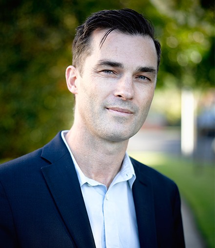 Dr Jonathan Burge (Plastic and Reconstructive Surgeon) - Healthpages.wiki