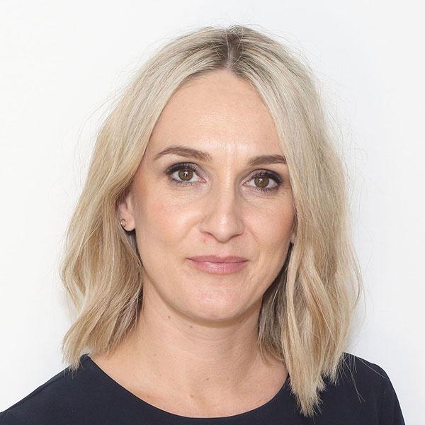 Leah Simpson's Instagram, Twitter & Facebook on IDCrawl