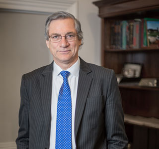 Dr David Young (Orthopaedic Surgeon) - Healthpages.wiki